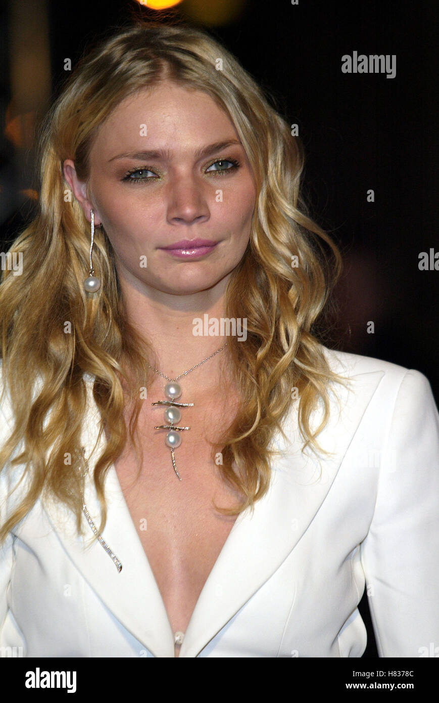 JODIE KIDD DIE ANOTHER DAY (JAMES BOND) PREMIERE LONDON ROYAL ALBERT ...