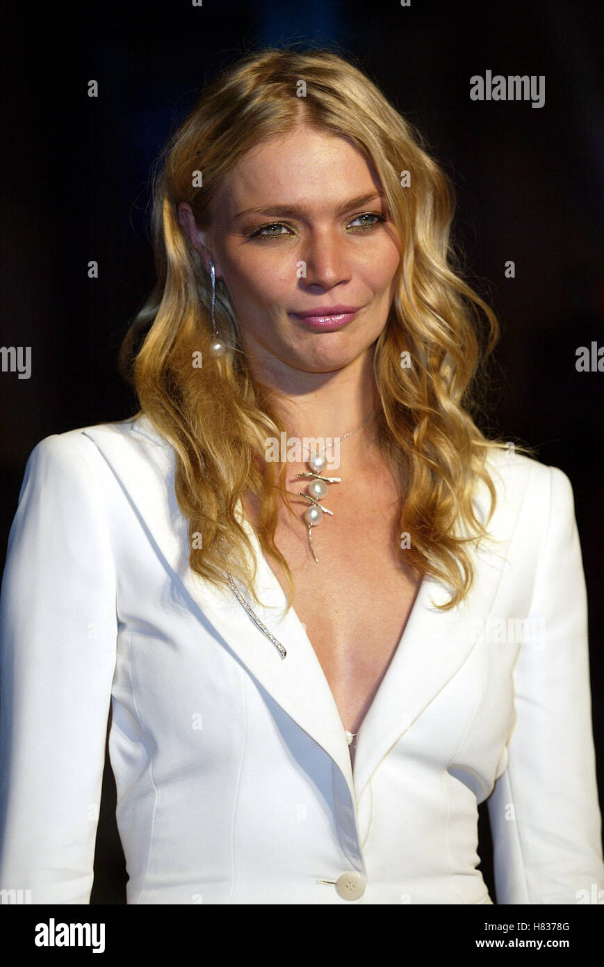 JODIE KIDD DIE ANOTHER DAY (JAMES BOND) PREMIERE LONDON ROYAL ALBERT ...