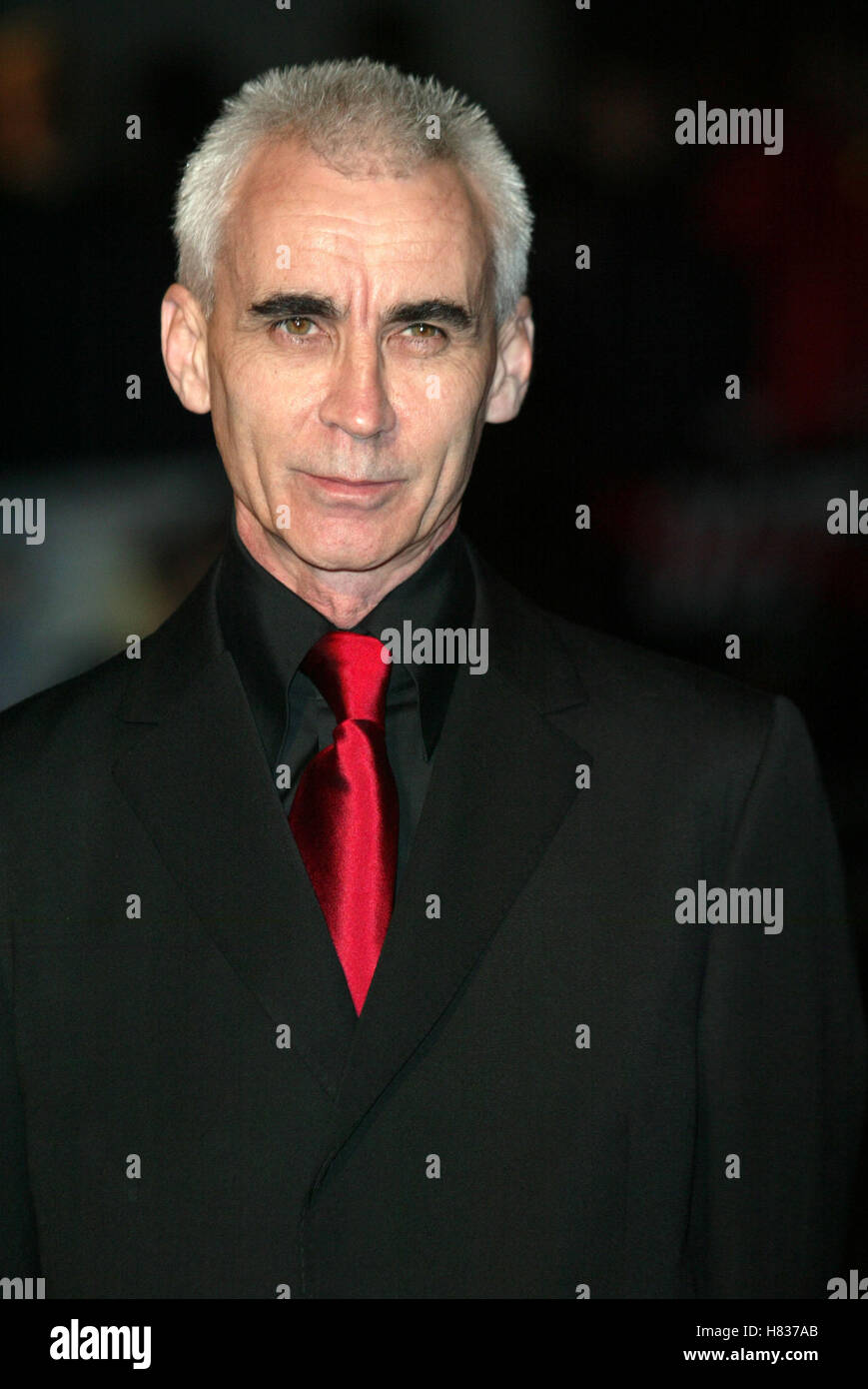 Lee tamahori james bond 007 hi-res stock photography and images - Alamy