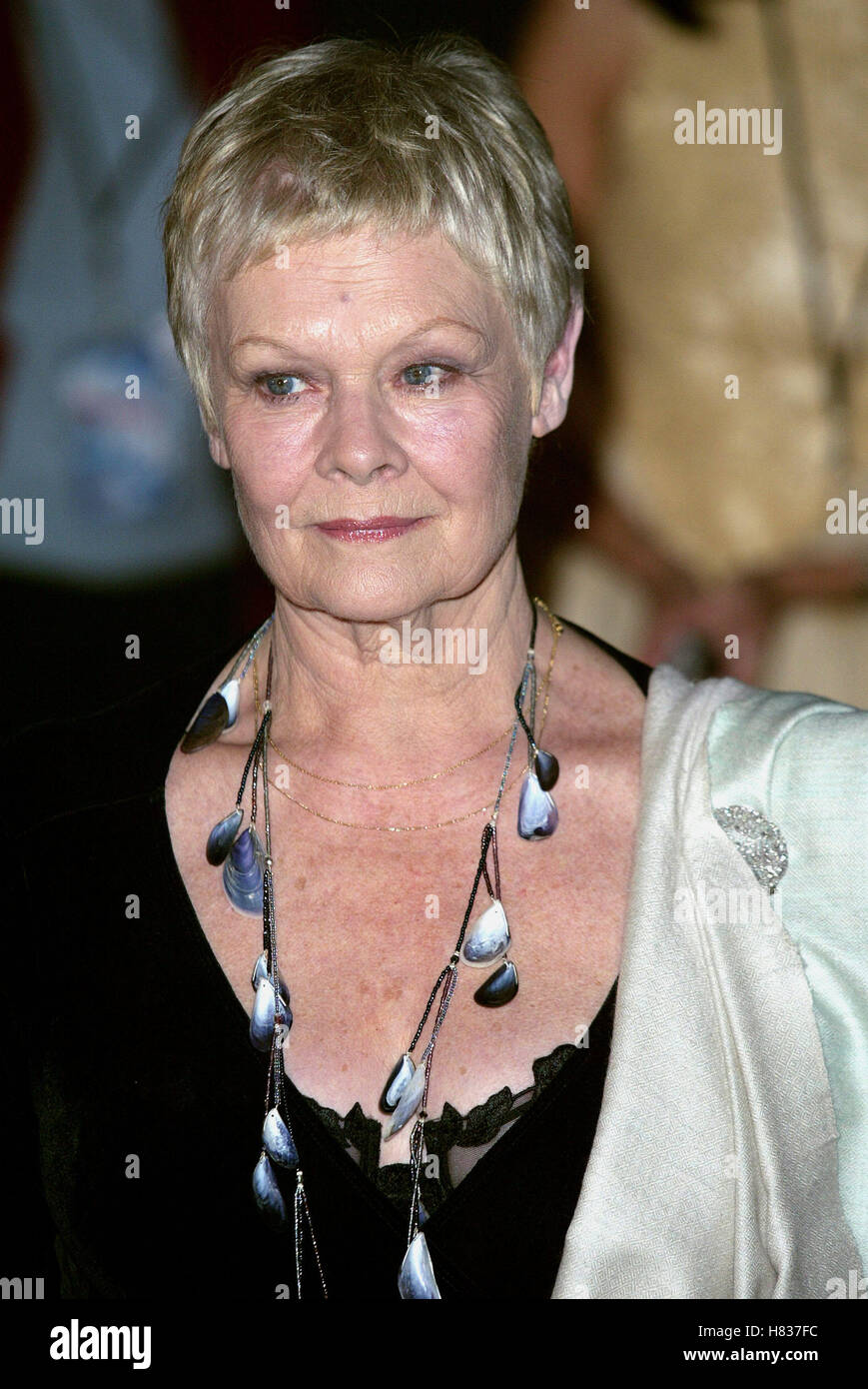 JUDI DENCH DIE ANOTHER DAY (JAMES BOND) PREMIERE LONDON ROYAL ALBERT ...