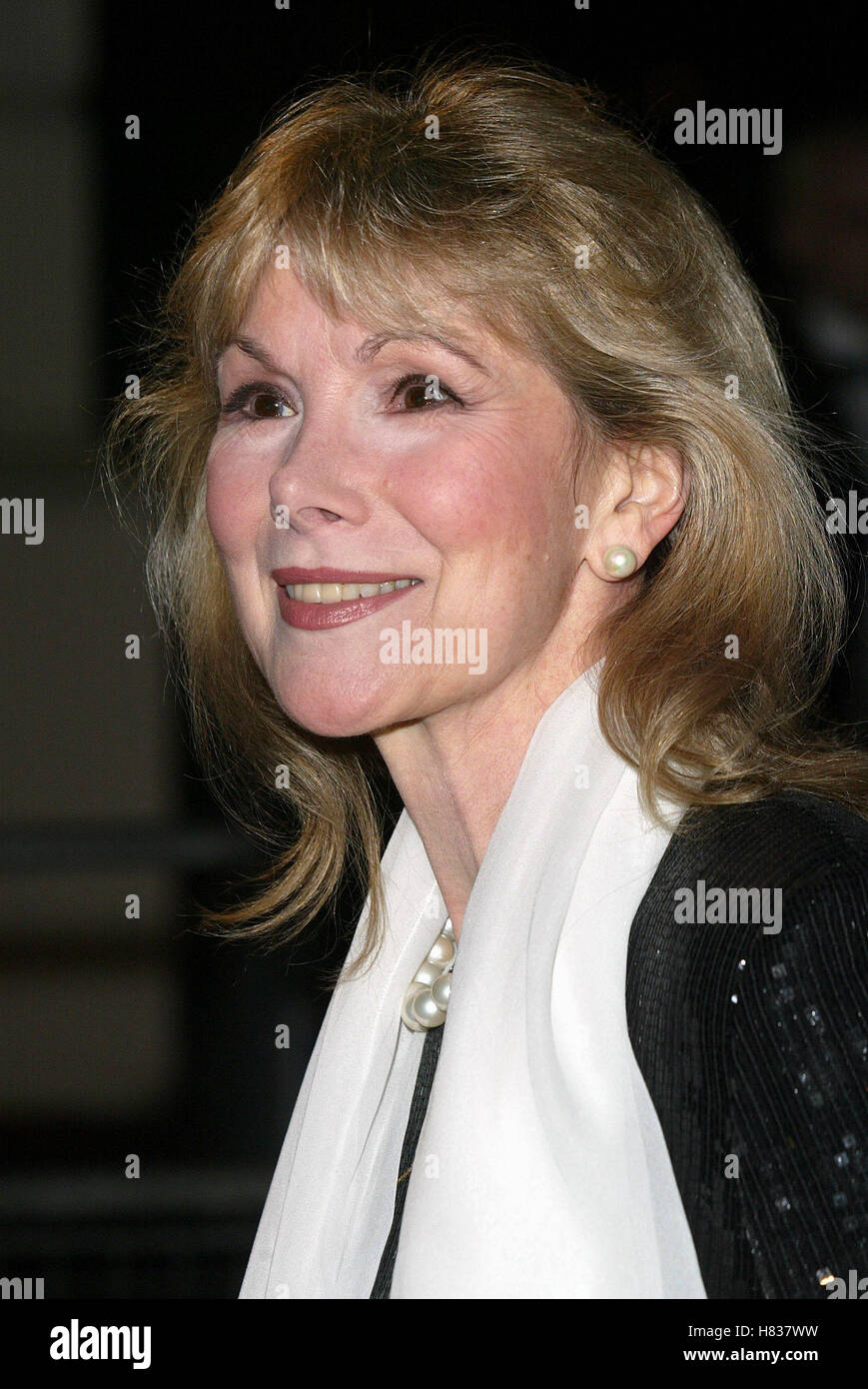 Susan hampshire hi-res stock photography and images - Alamy