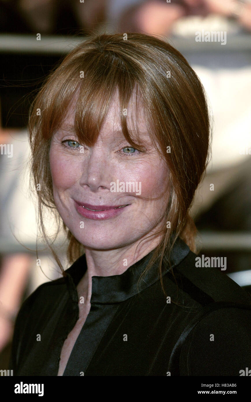 SISSY SPACEK 8TH SCREEN ACTORS GUILD AWARDS ARRIVALS SHRINE AUDITORIUM ...