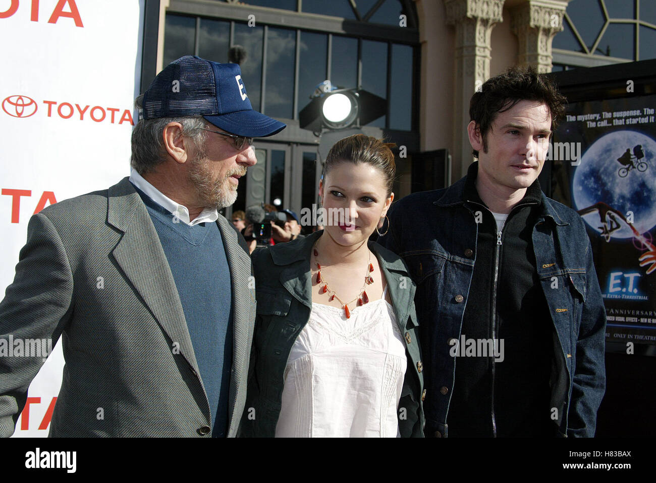 SPIELBERG BARRYMORE THOMAS ET 20TH ANNIVERSARY PREMIERE SHRINE ...