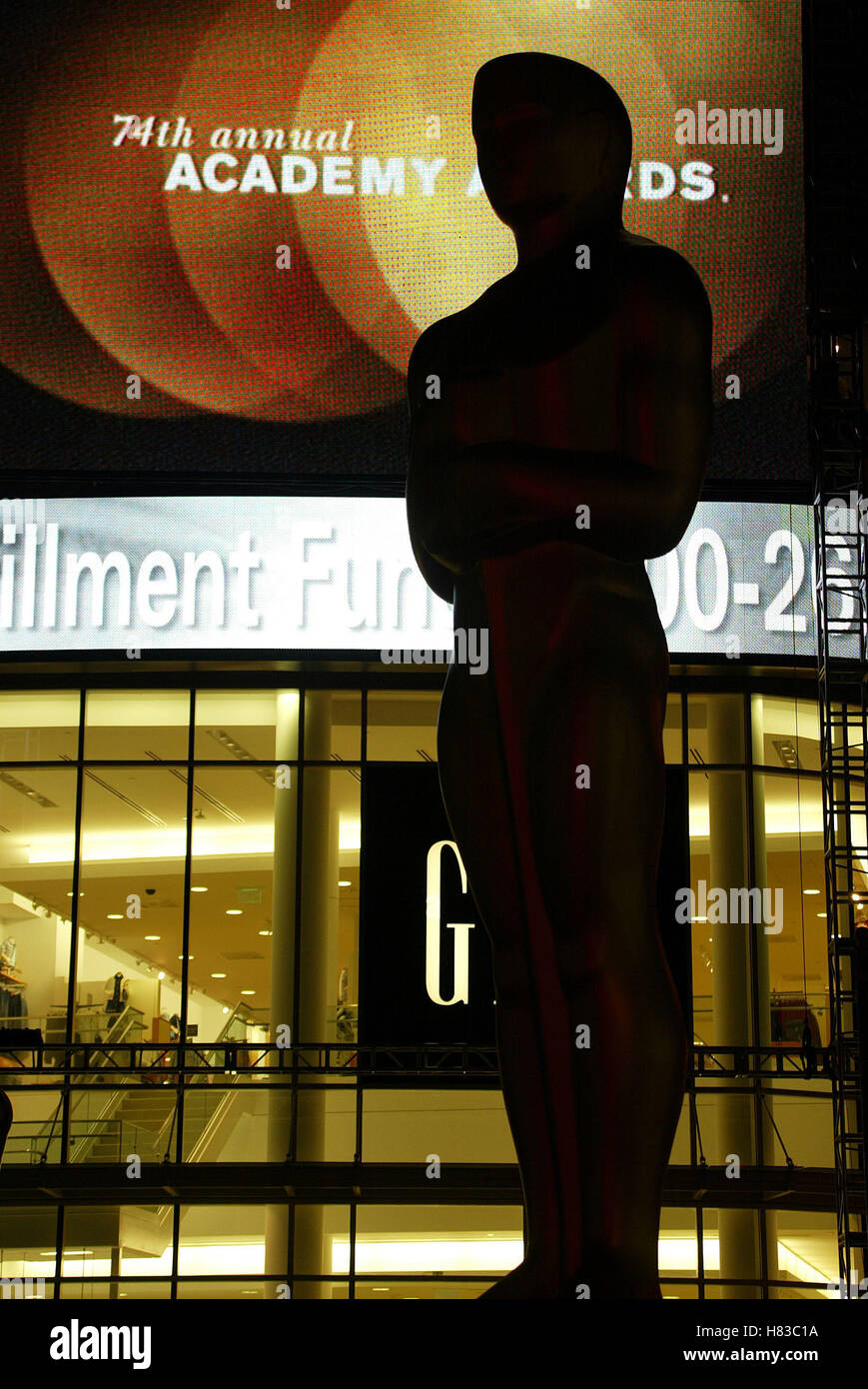 OSCAR STATUE OSCARS 2002 SET UP HOLLYWOOD LOS ANGELES USA 21 March 2002 ...