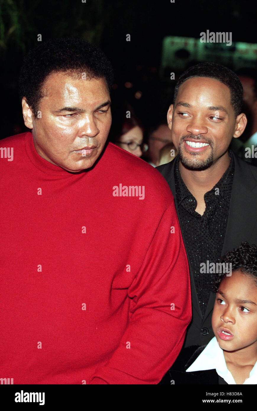 MUHAMMAD ALI & WILL SMITH ALI PREMIERE LOS ANGELES GRAUMAN'S CHINESE ...