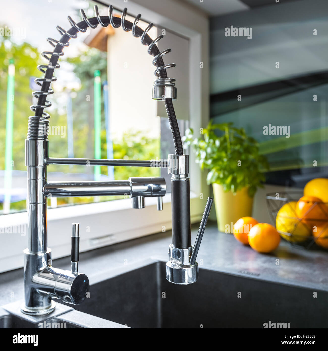 Double basin kitchen sink hi-res stock photography and images - Alamy