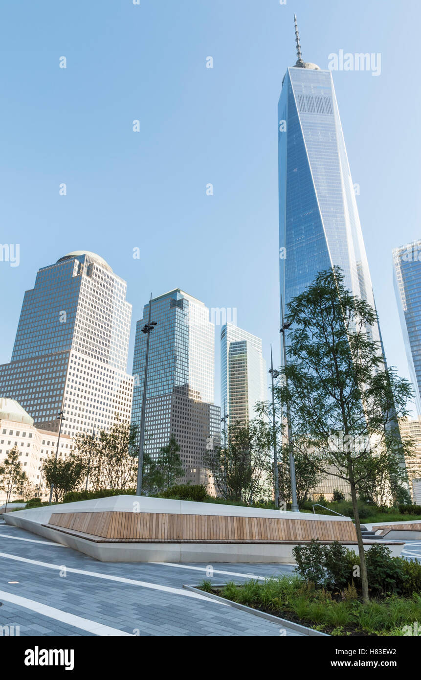 Newly built elevated Liberty Park at the World Trade Center Memorial ...