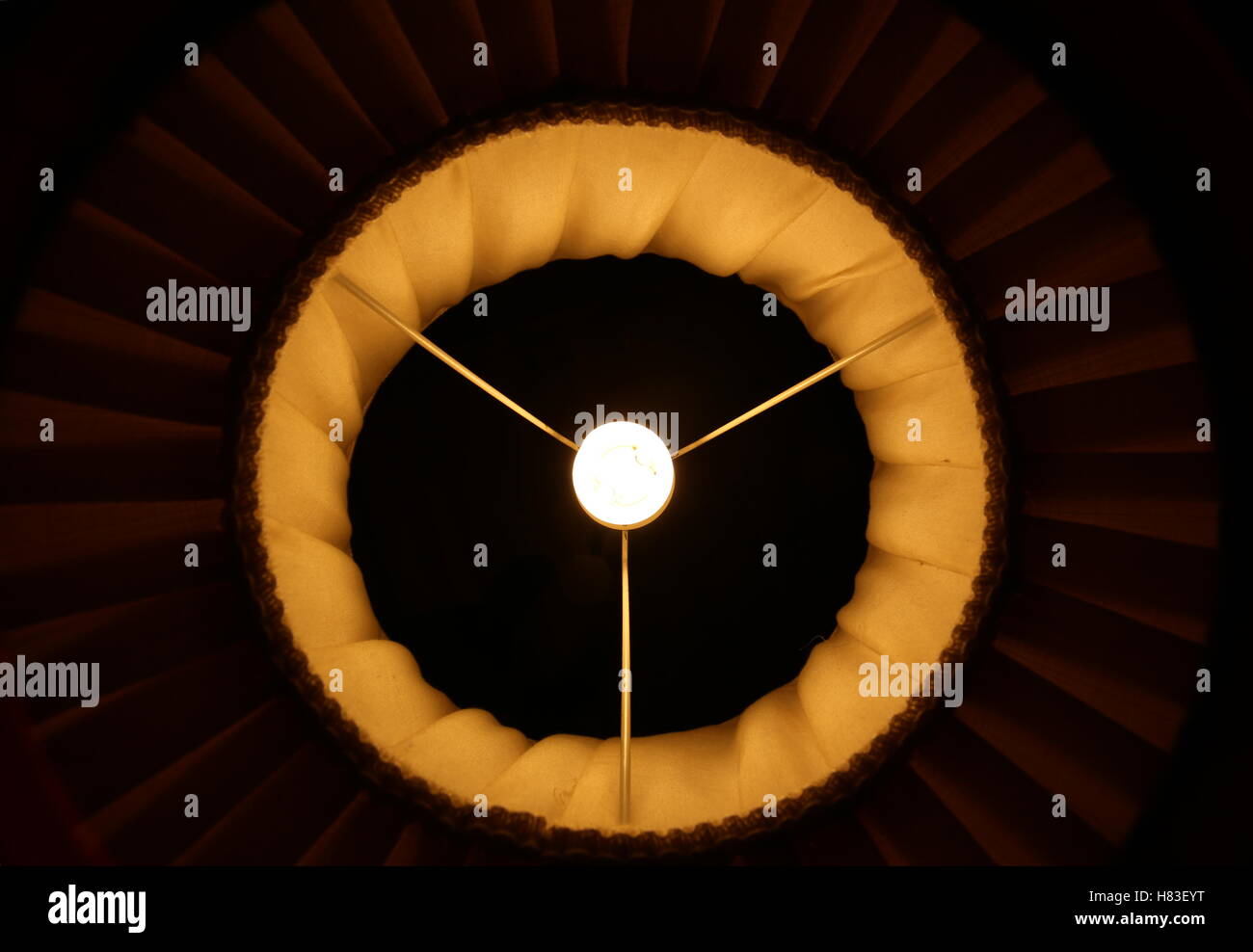White round lamp shade hi-res stock photography and images - Alamy