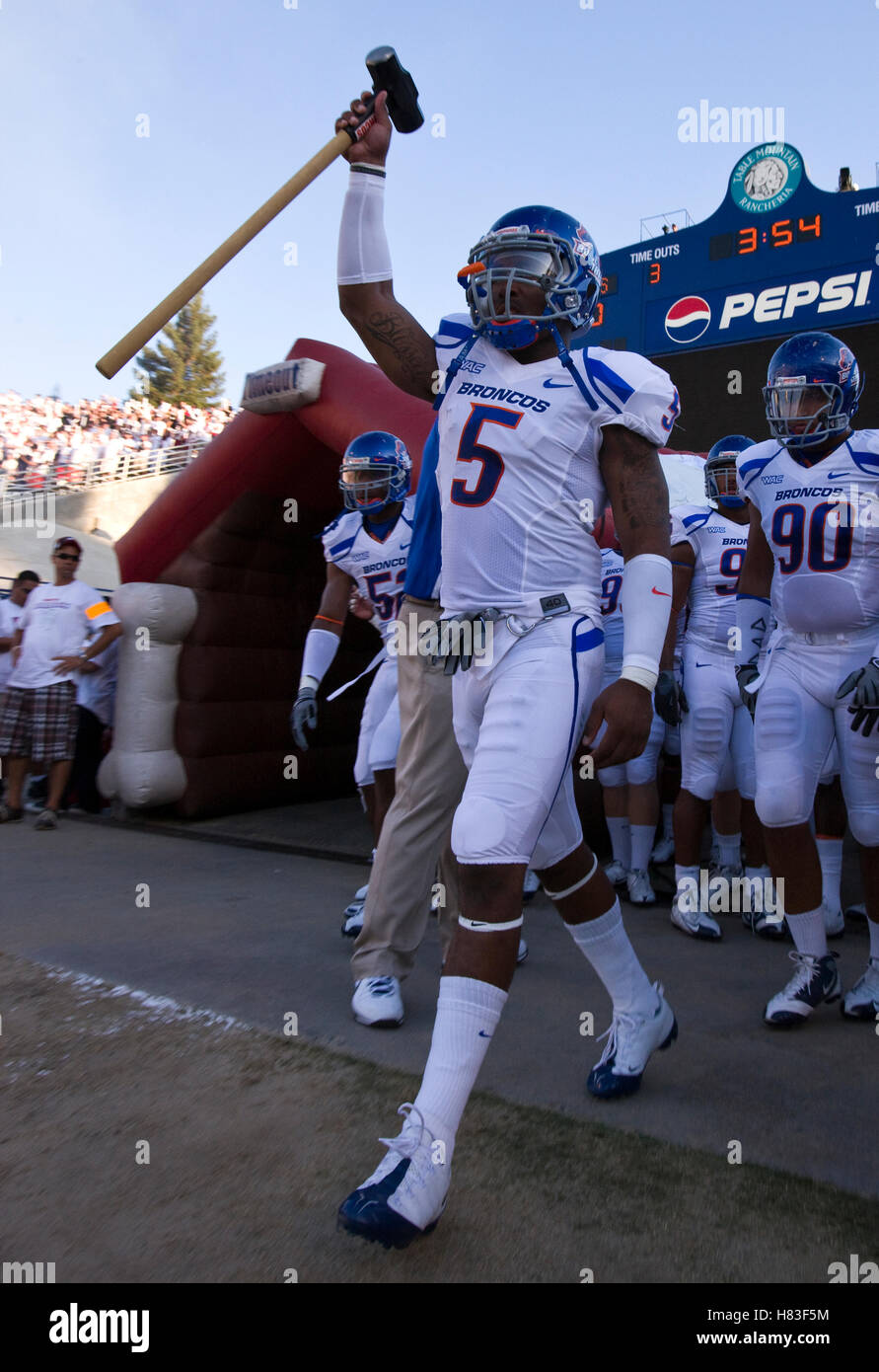 Boise state football team hi-res stock photography and images - Alamy