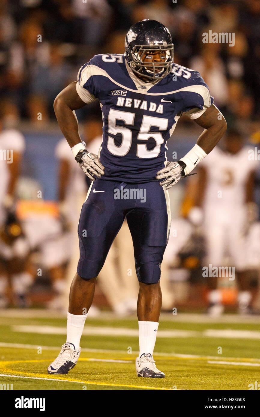 Nevada wolf pack football hi-res stock photography and images - Alamy