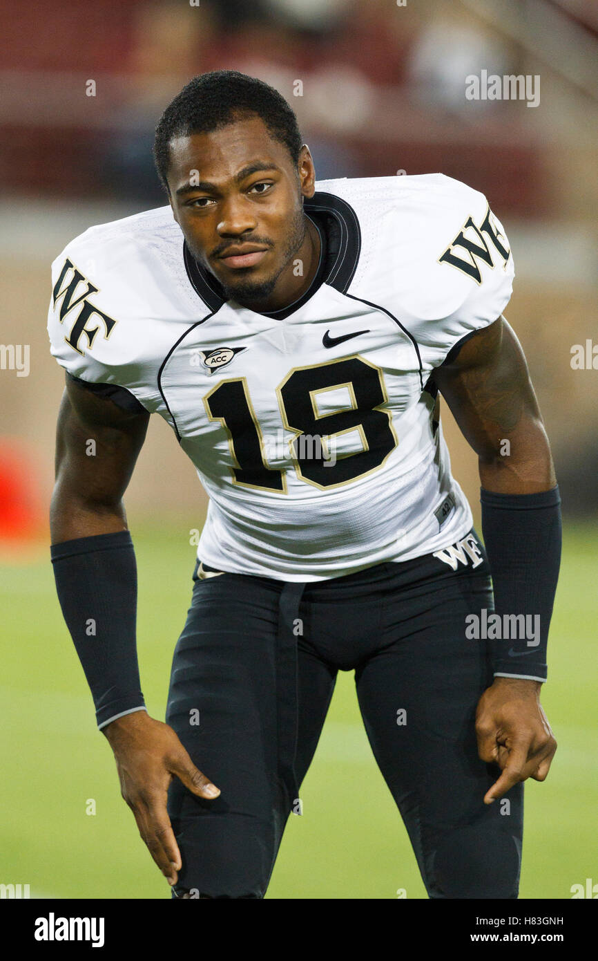 September 18, 2010; Stanford, CA, USA; Wake Forest Demon Deacons wide ...