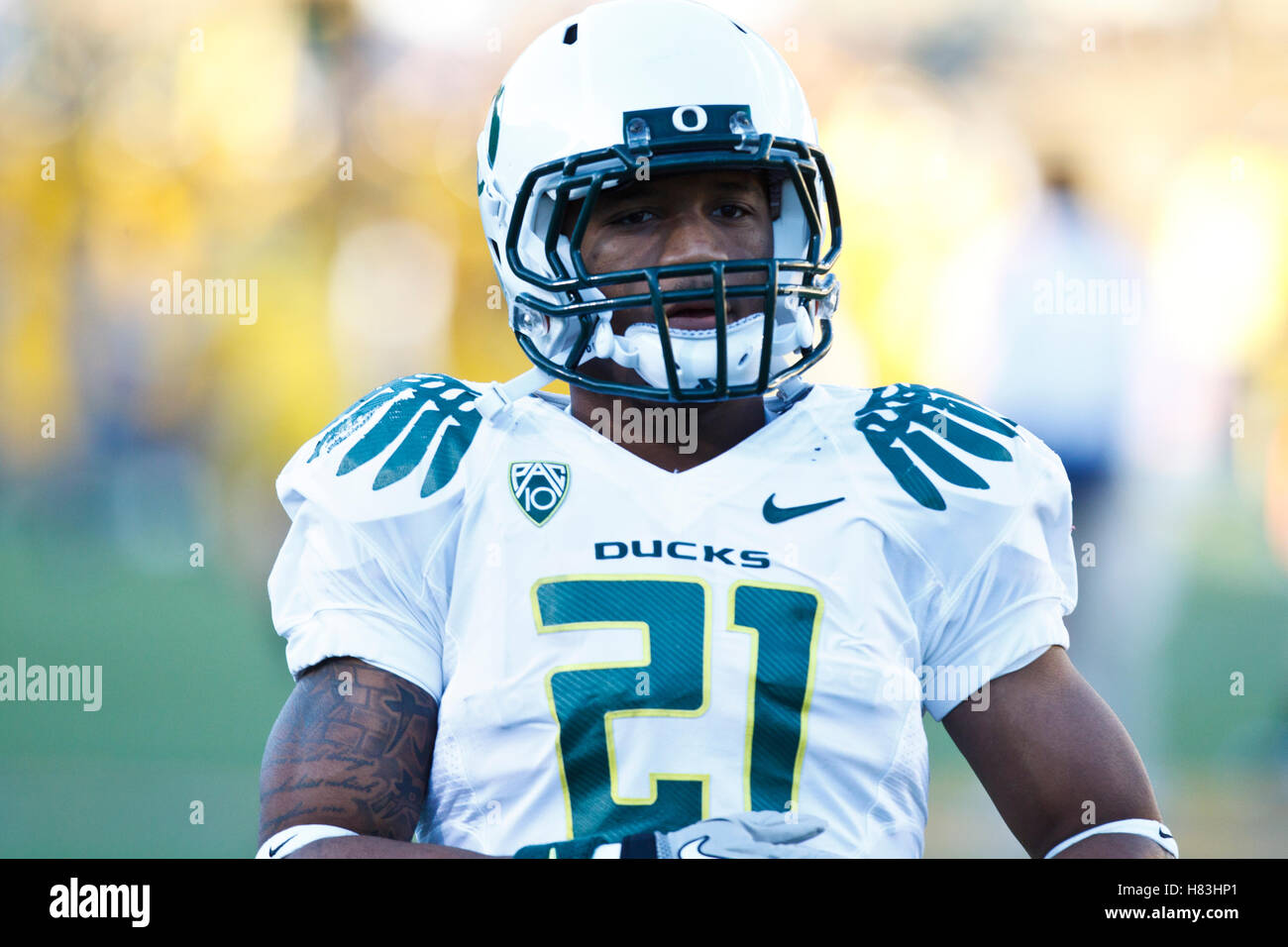 November 13, 2010; Berkeley, CA, USA; Oregon Ducks running back ...