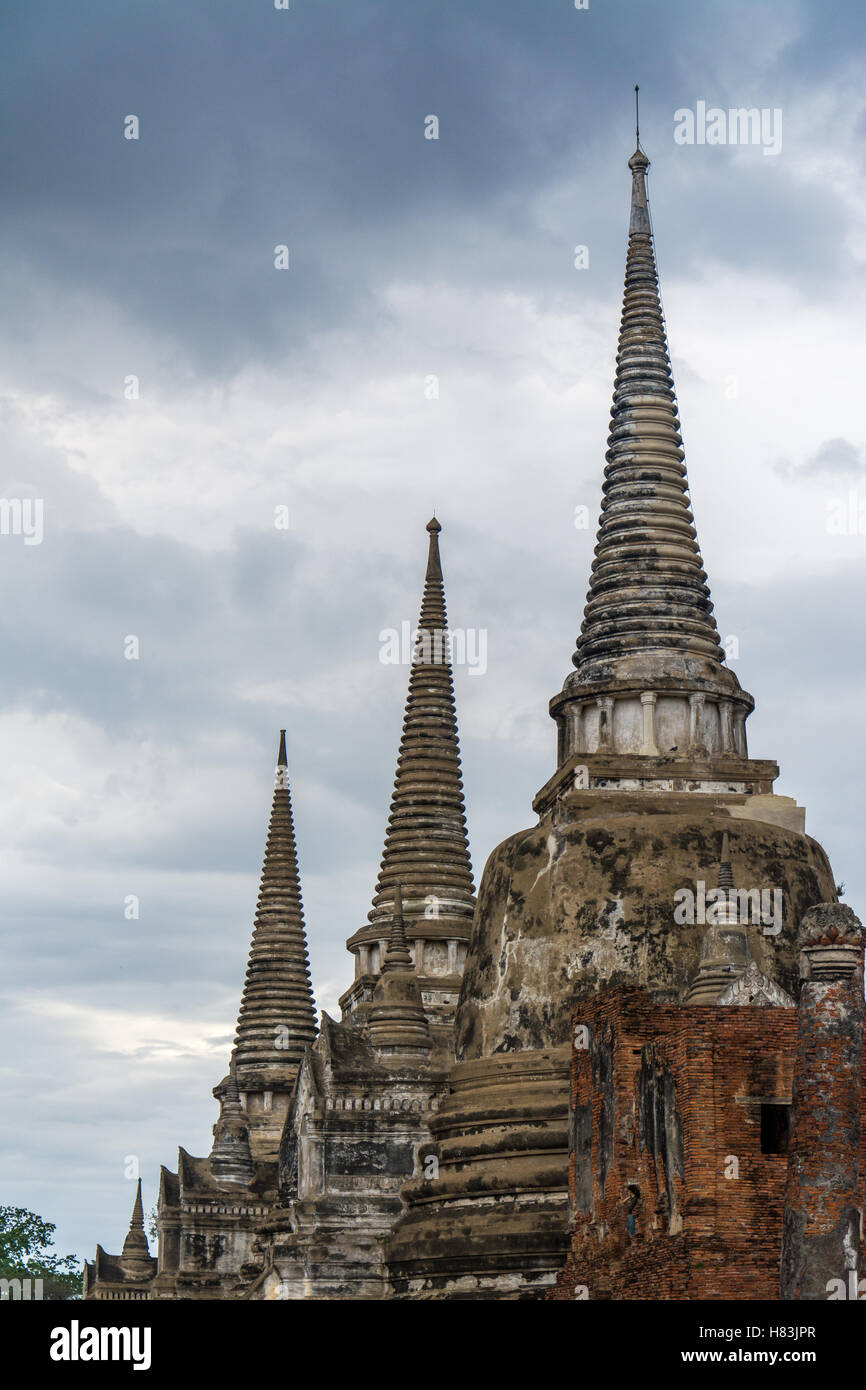 Ayutthaya temple with clouds on the background Stock Photo - Alamy