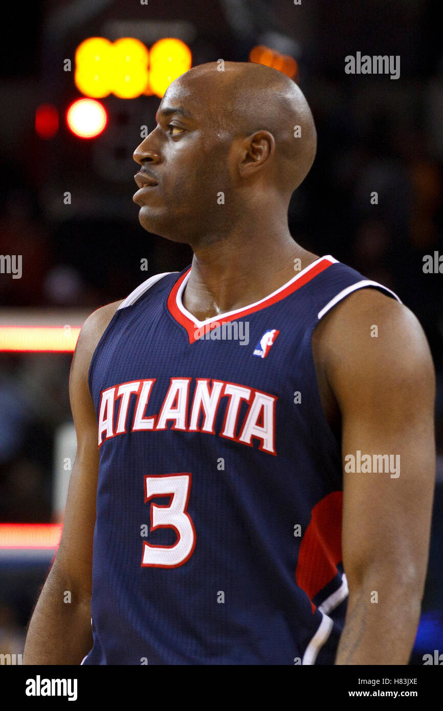 February 25, 2011; Oakland, CA, USA; Atlanta Hawks small forward Damien ...