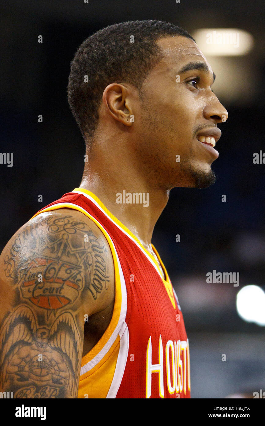 Shooting rockets hi-res stock photography and images - Alamy