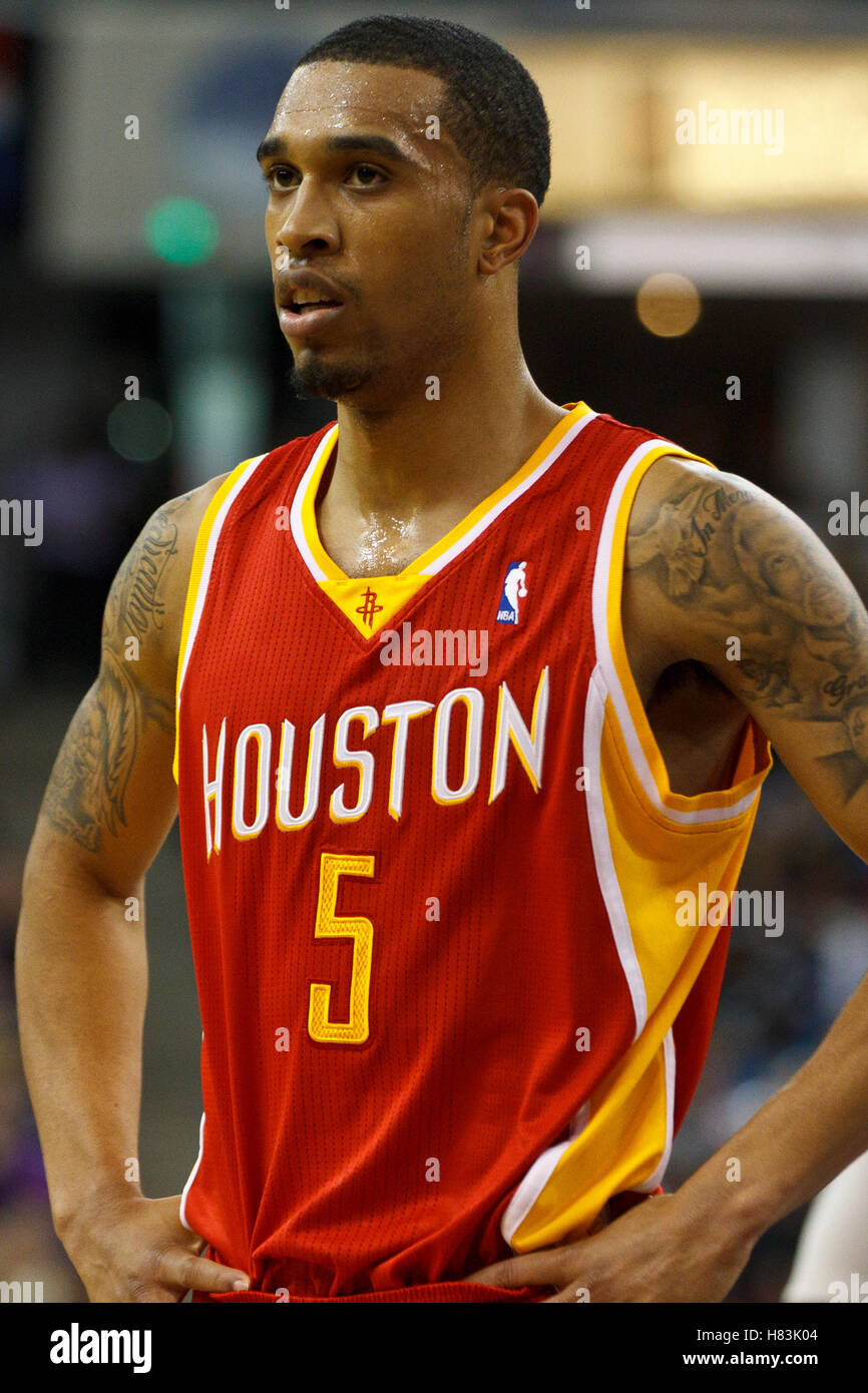 Shooting rockets hi-res stock photography and images - Alamy