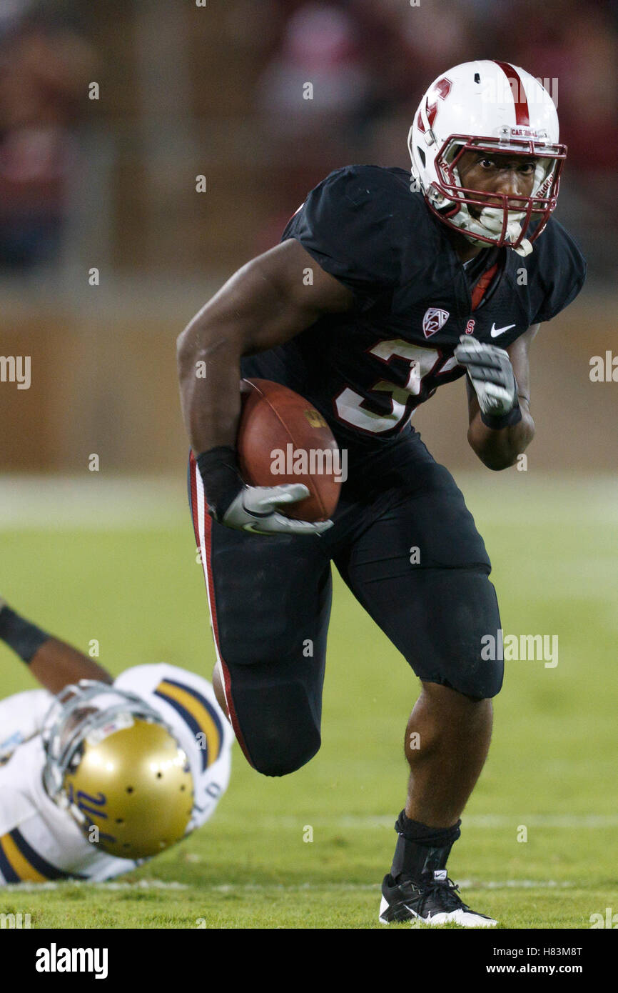 College football running back images hi-res stock photography and ...