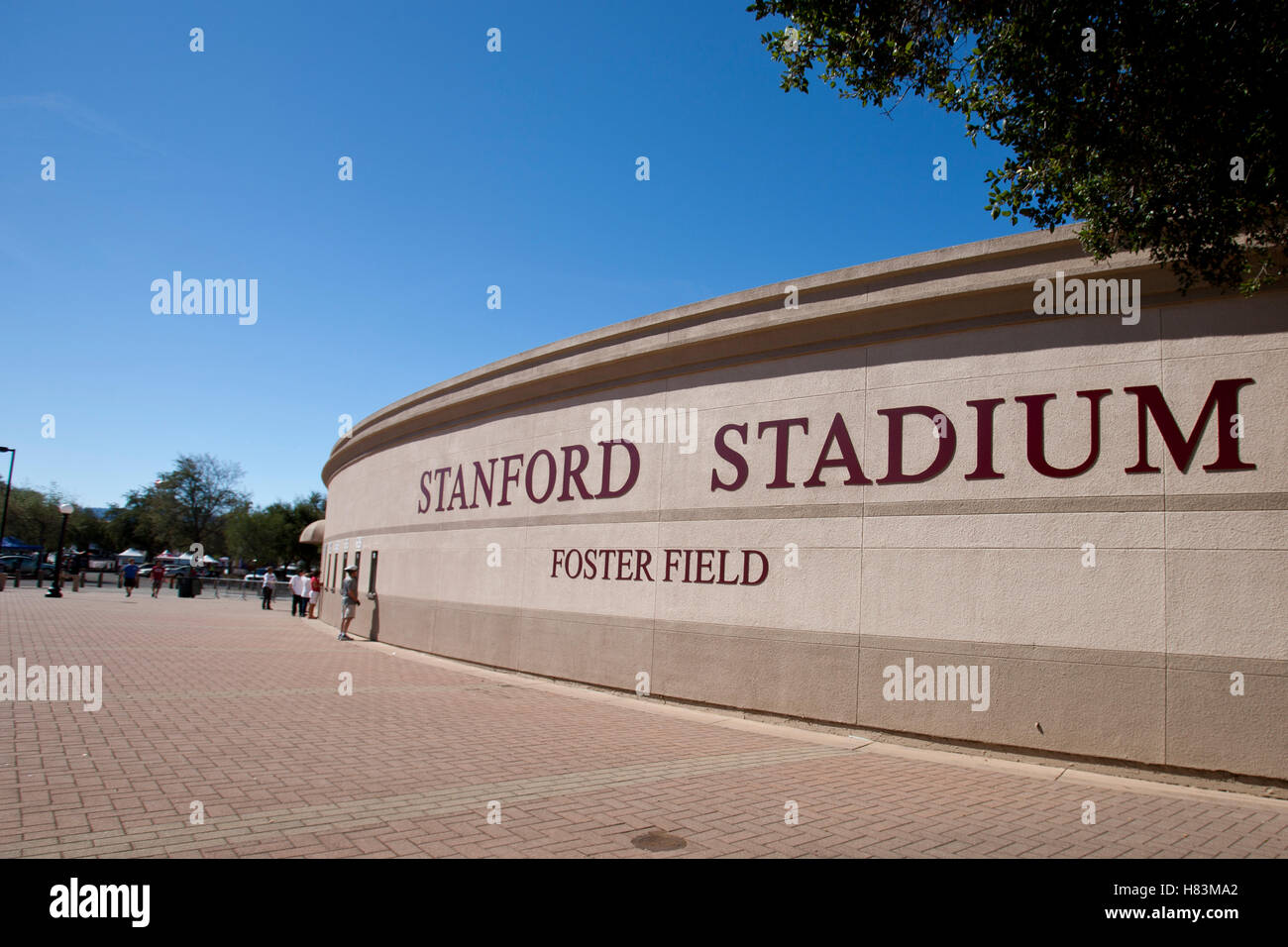 Colorado buffaloes stadium exterior hi-res stock photography and images ...