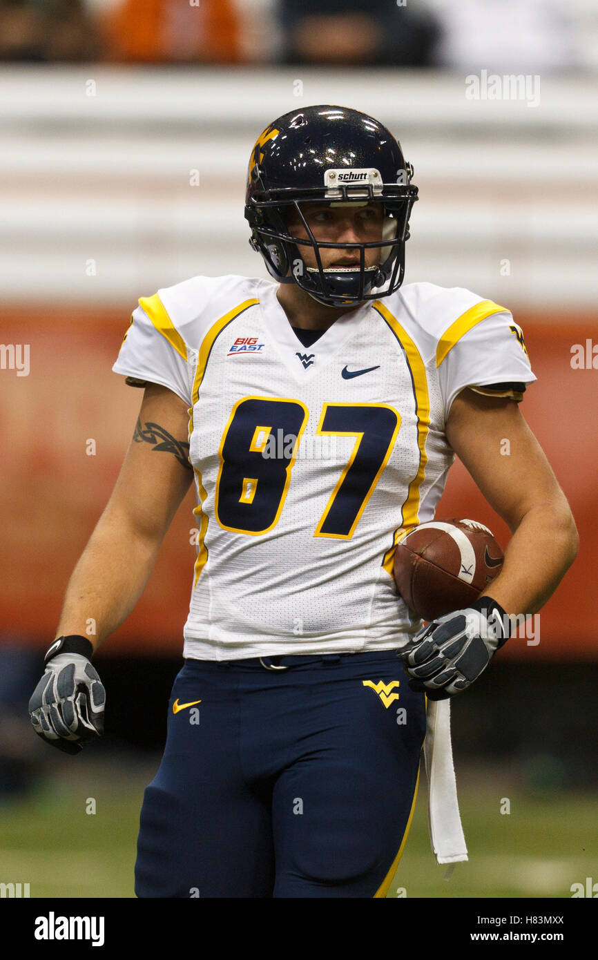 Oct 21, 2011; Syracuse NY, USA; West Virginia Mountaineers long snapper ...