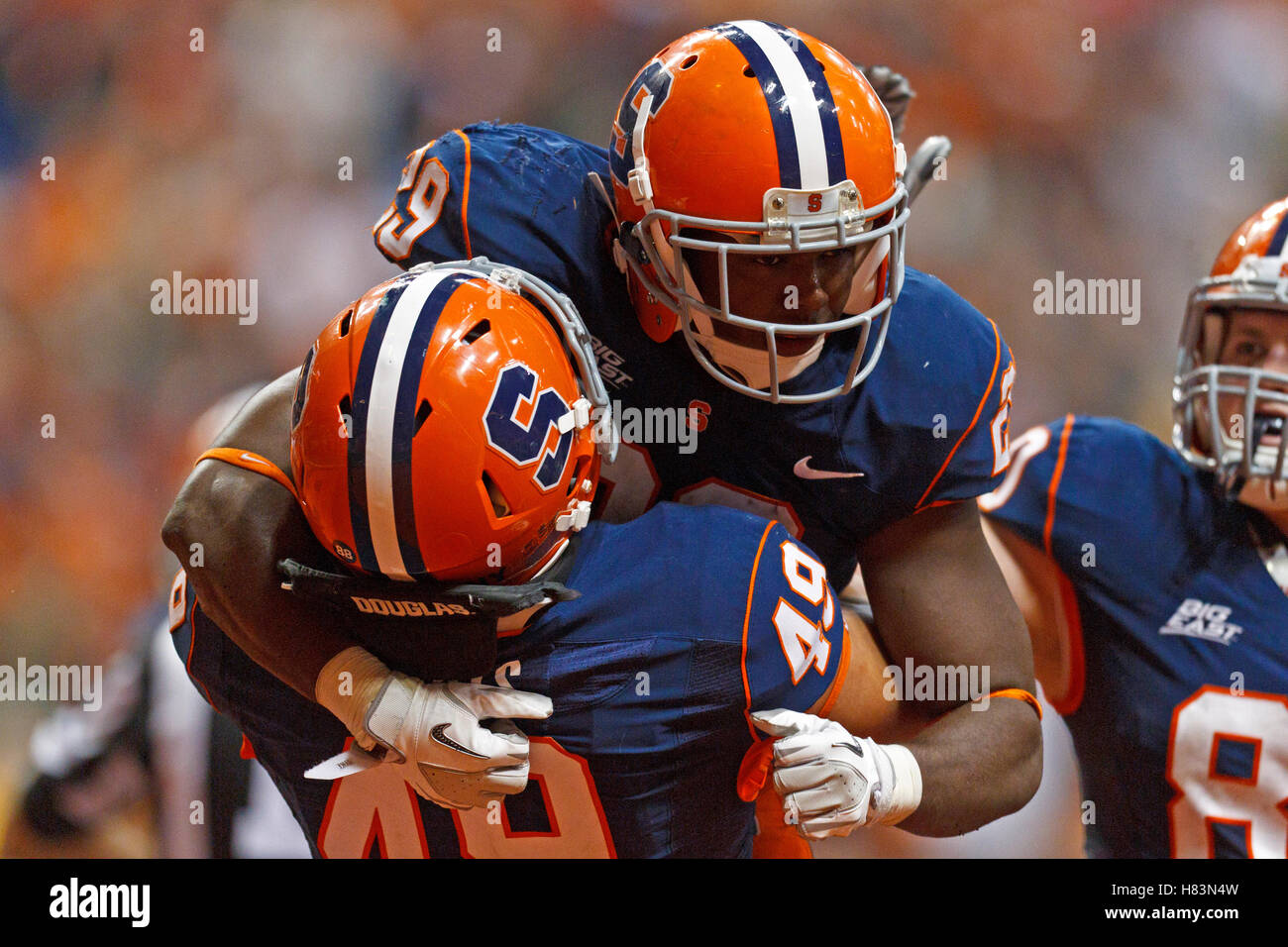 American players celebrate scoring hi-res stock photography and images ...