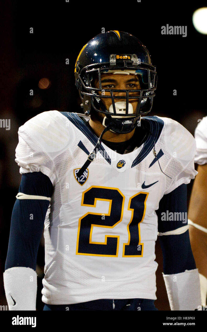 Keenan allen hi-res stock photography and images - Alamy