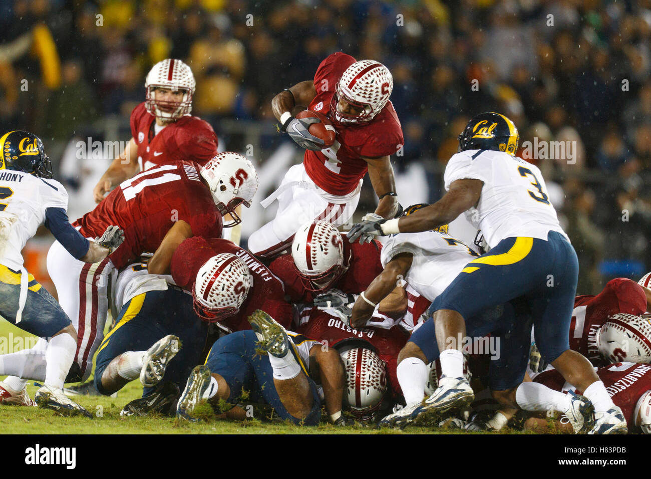 Nov 19, 2011; Stanford CA, USA; Stanford Cardinal running back Jeremy ...