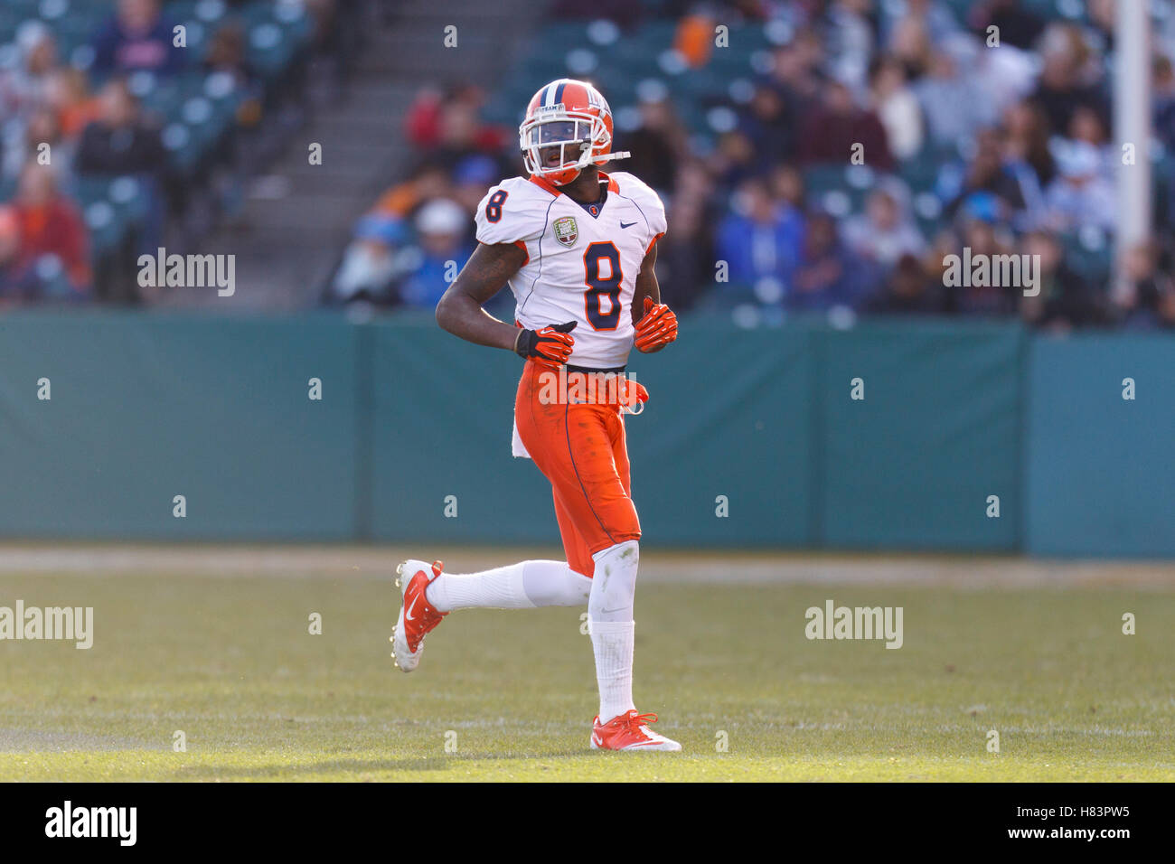 Dec 31, 2011; San Francisco CA, USA; Illinois Fighting Illini wide ...