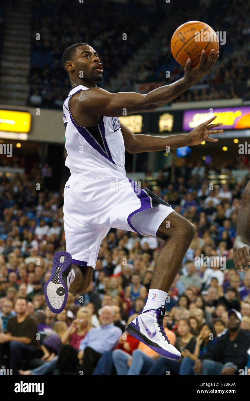 Jan 8, 2012; Sacramento, CA, USA; Sacramento Kings point guard Tyreke ...