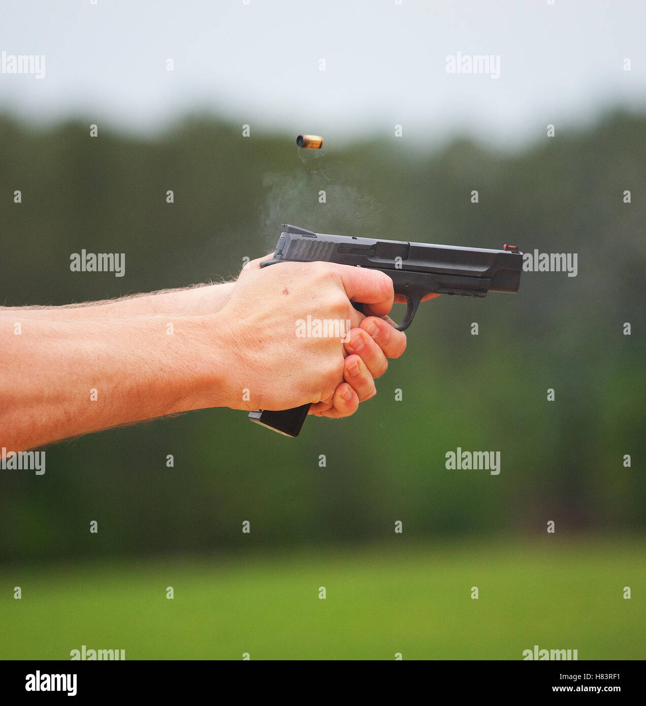 Smoke from a gun shot hi-res stock photography and images - Alamy