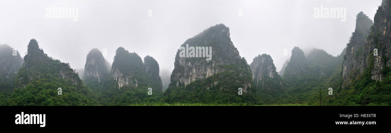 Limestone karst mountains, Guangxi, China Stock Photo - Alamy