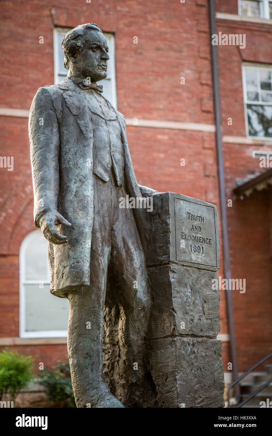 William Jennings Bryan statue and historical Rhea County Courthouse ...
