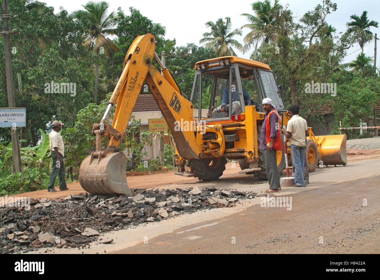 Road work underway with a JCB Stock Photo - Alamy