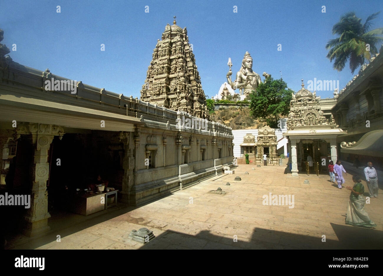 Lord Shiva Statue, Murudeshwar Mahadev Temple, Karnataka Stock Photo ...