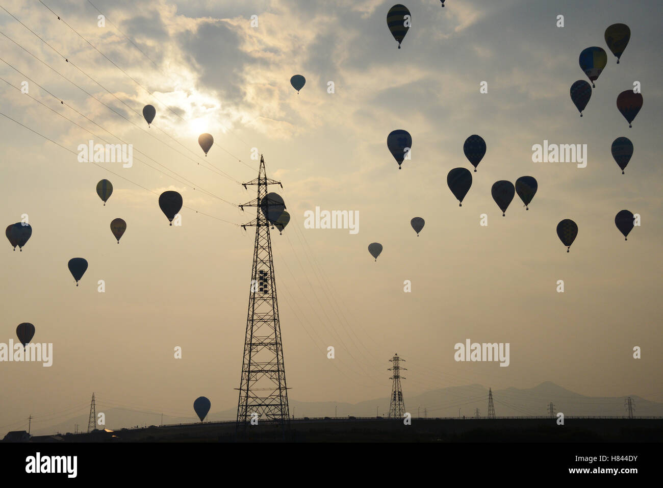 FAI World Hot Air Balloon Championship, Many air balloons in the sky ...