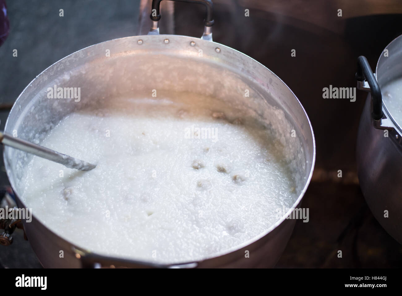 porridge rice gruel Chinese breakfast in pot Stock Photo - Alamy