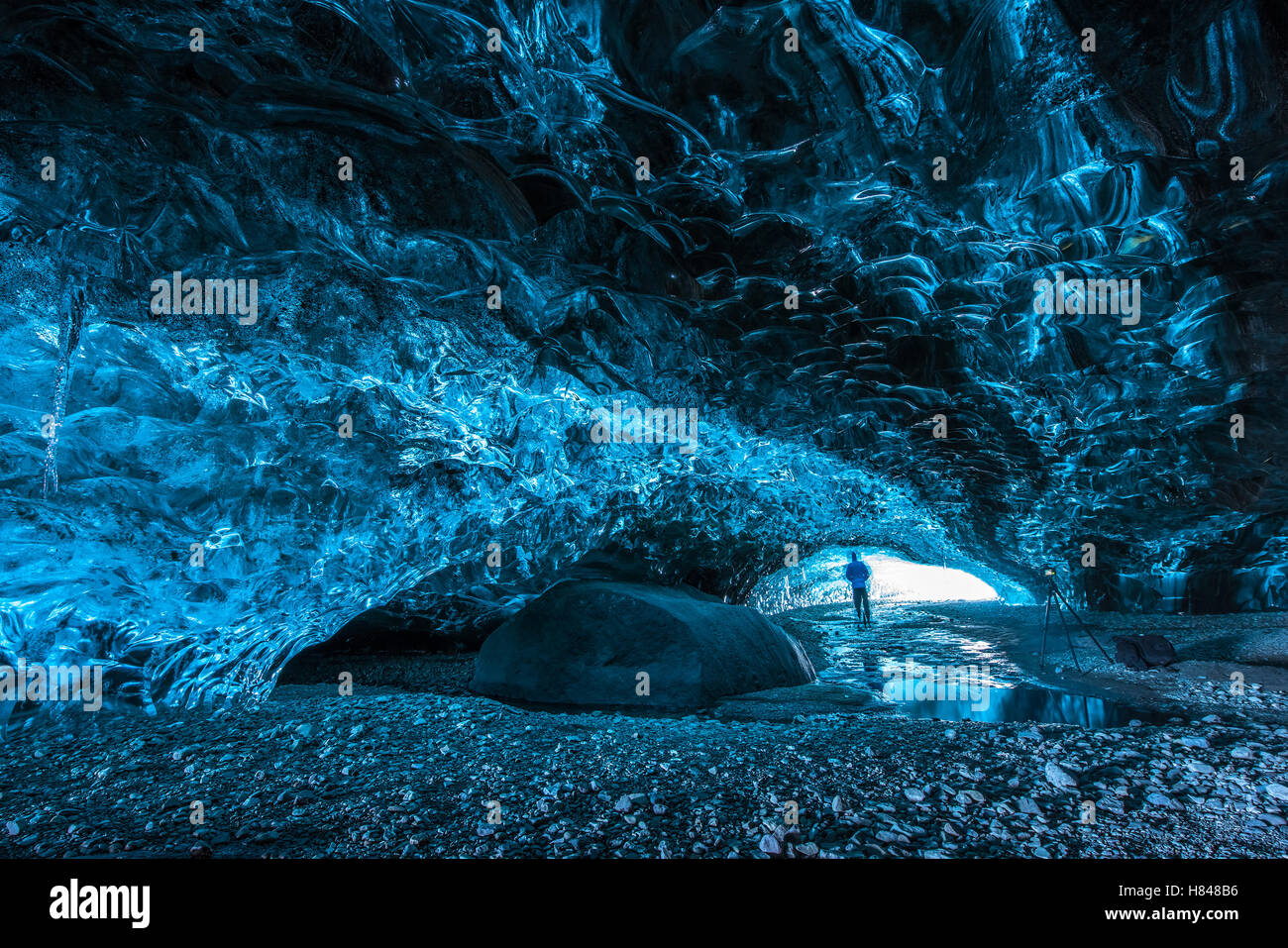 Caves hi-res stock photography and images - Alamy