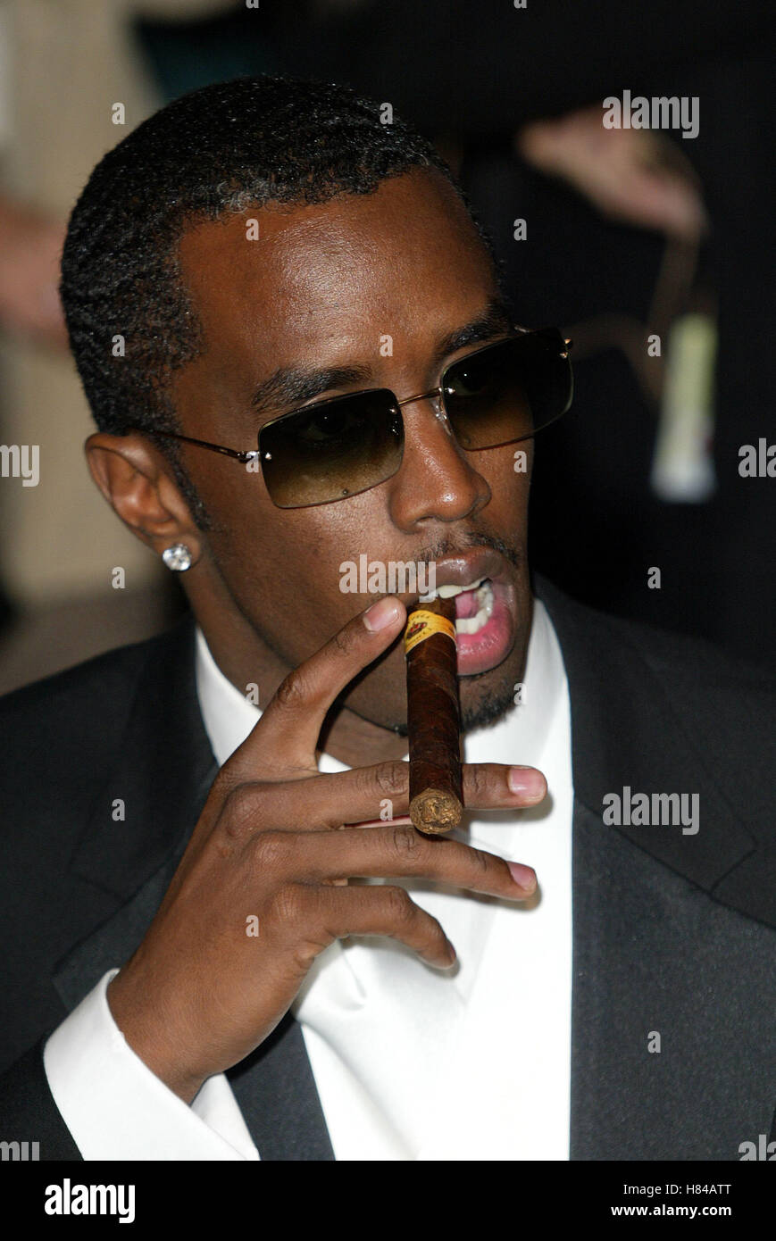 SEAN P DIDDY COMBS 2002 VANITY FAIR OSCAR PARTY MORTON'S RESTAURANT ...