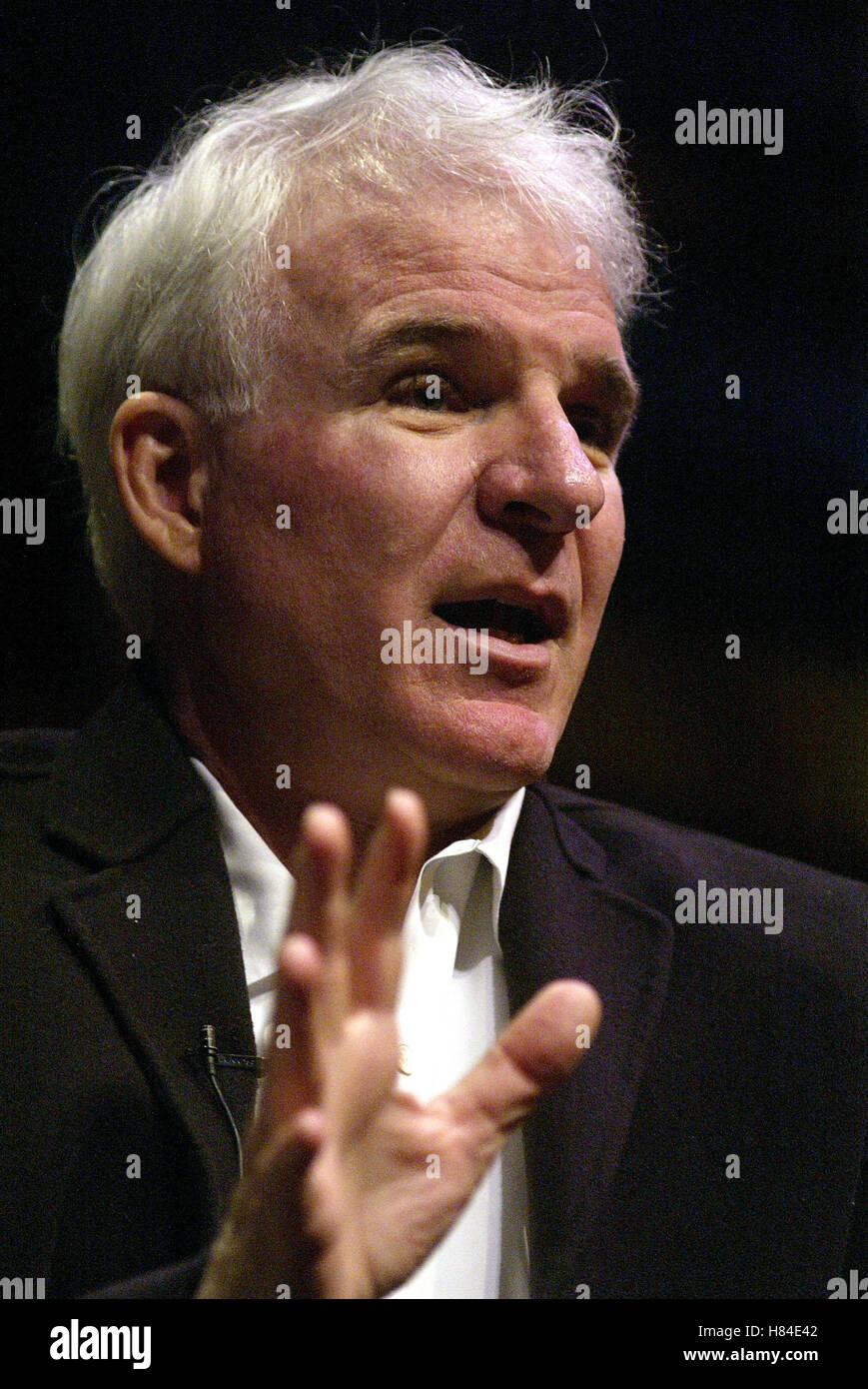 STEVE MARTIN . LA TIMES FESTIVAL OF BOOKS UCLA CAMPUS WESTWOOD LOS ...