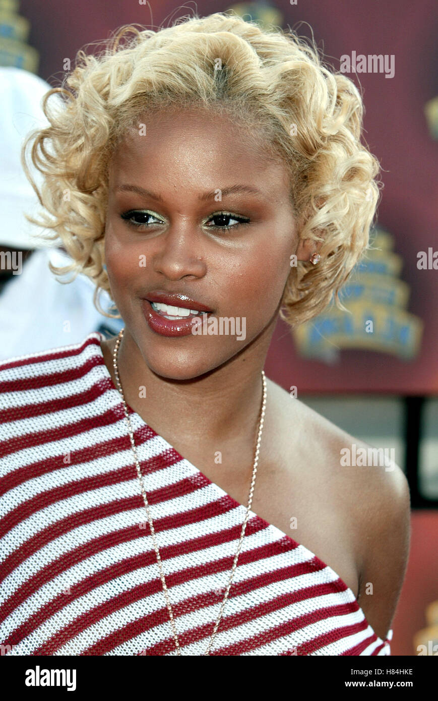 EVE 2002 MTV MOVIE AWARDS ARRIVALS SHRINE AUDITORIUM DOWNTOWN LOS ...