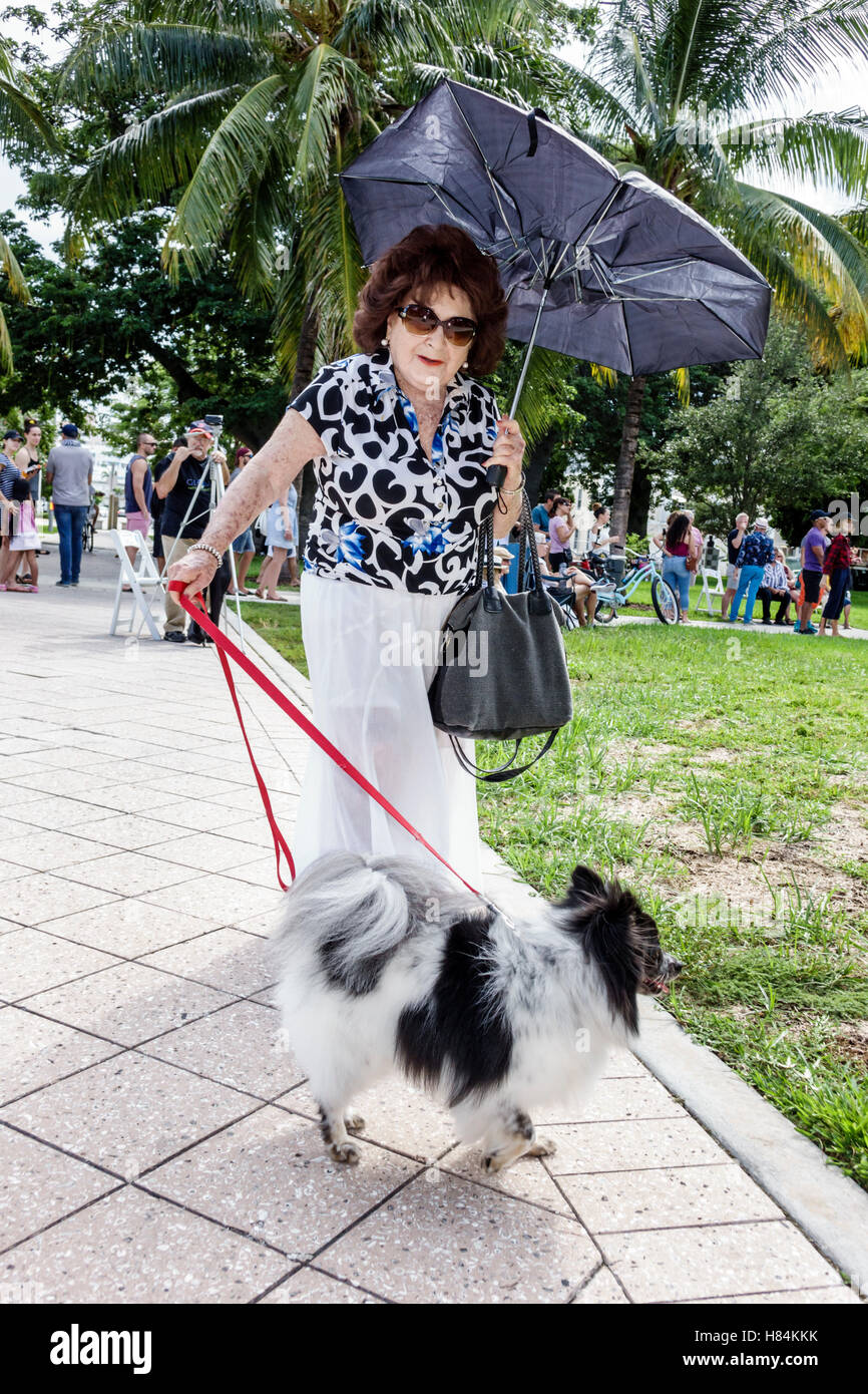 Miami Beach Florida,Collins Park,Hispanic Latin Latino ethnic immigrant ...