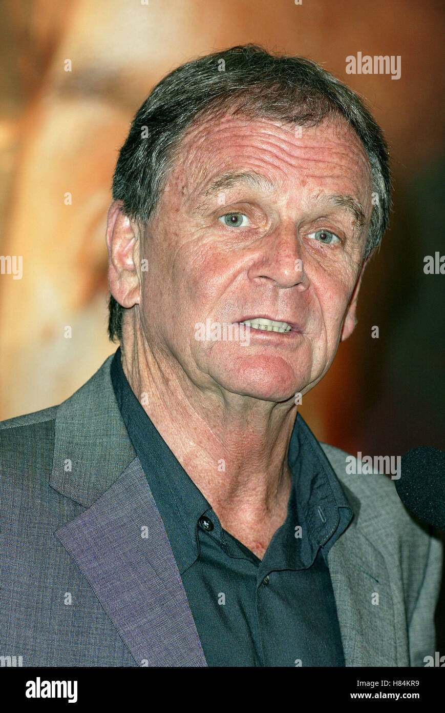 GEOFF DIXON QANTAS AMBASSADOR AT LARGE LOS ANGELES AIRPORT LOS ANGELES ...