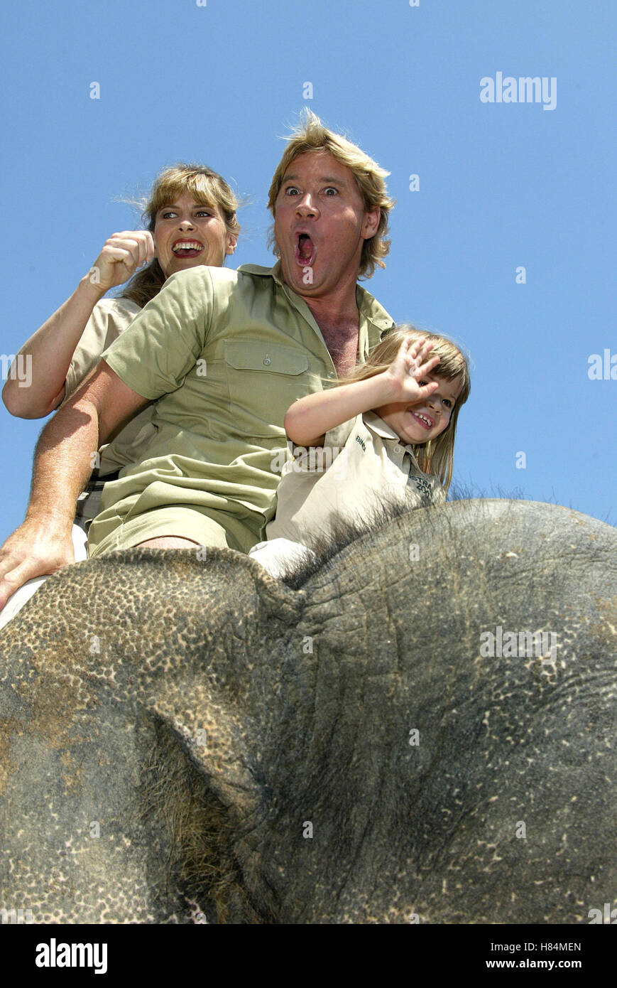 STEVE IRWIN TERRI IRWIN & BINDY IRWIN CROCODILE HUNTER WORLD PREMIE ...