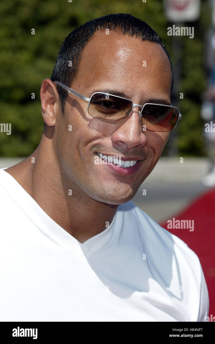DWAYNE JOHNSON (AKA THE ROCK) TEEN CHOICE AWARDS 2002 UNIVERSAL ...