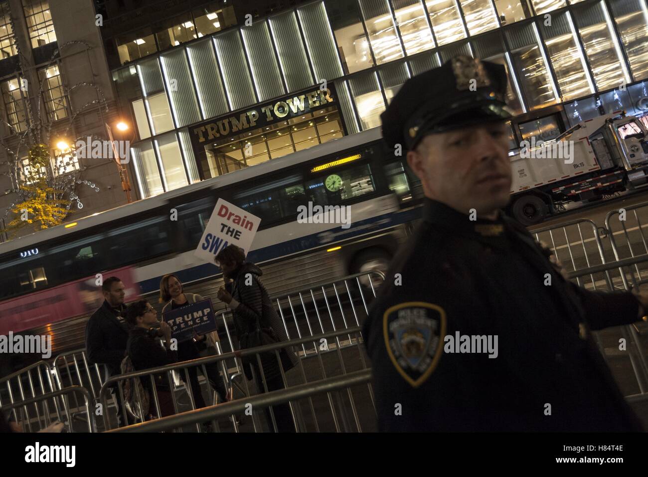 New York City, New York, USA. 8th Nov, 2016. NYPD officer stands in ...