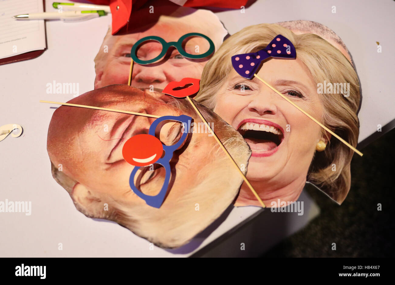 Hamburg, Germany. 8th Nov, 2016. Paper masks of the US presidential ...