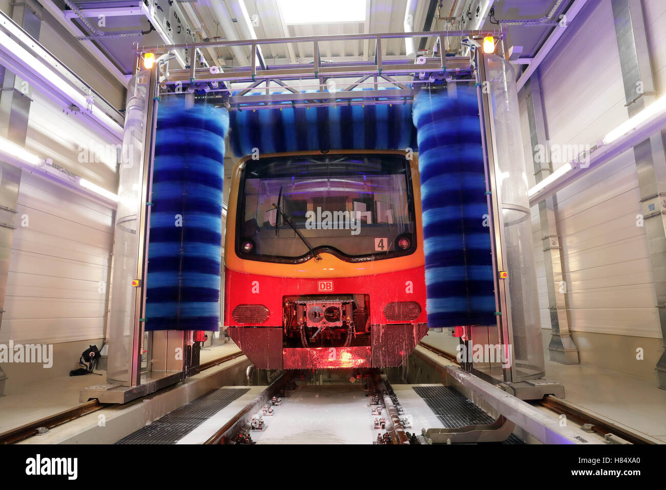 Berlin, Germany. 09th Nov, 2016. An S-Bahn city train is cleaned in the ...