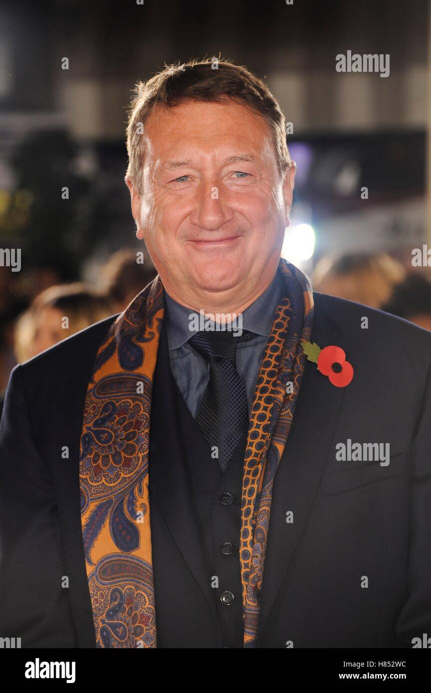Los Angeles, CA, USA. 9th Nov, 2016. Steven Knight at arrivals for ...