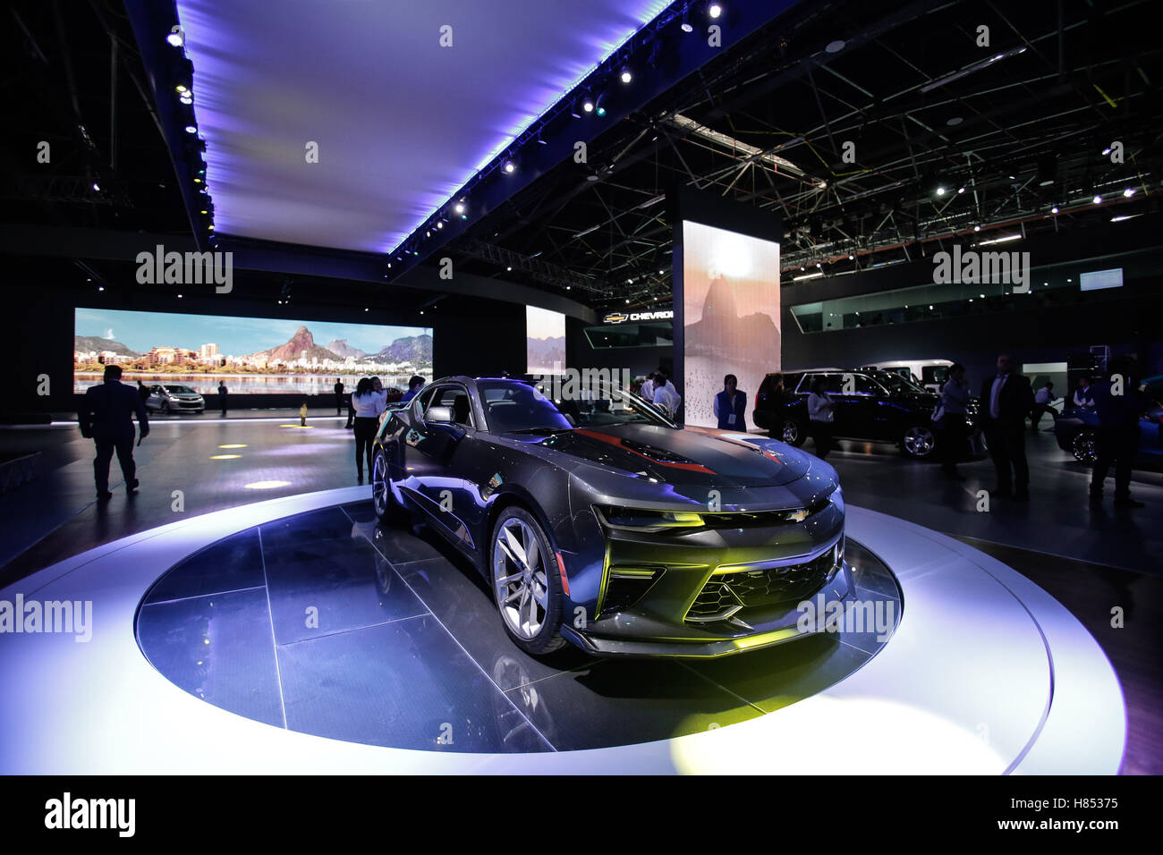 Bogota, Colombia. 9th Nov, 2016. Visitors watch a Chevrolet car at the ...