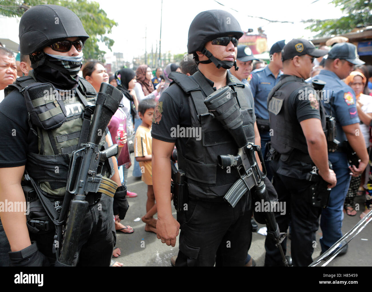 Philippine national police members special hi-res stock photography and ...