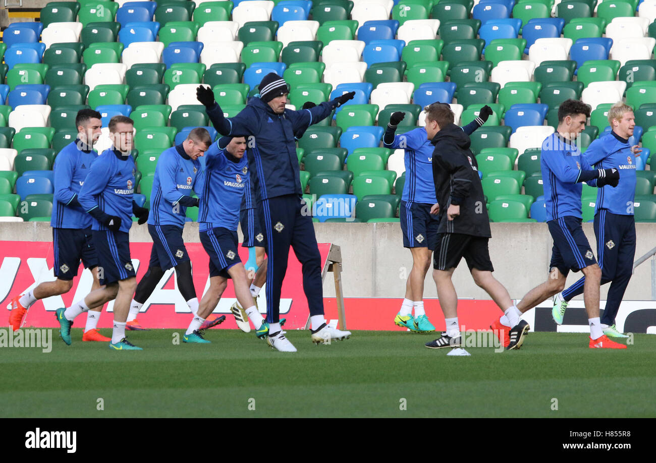 Ni football team training hi-res stock photography and images - Alamy